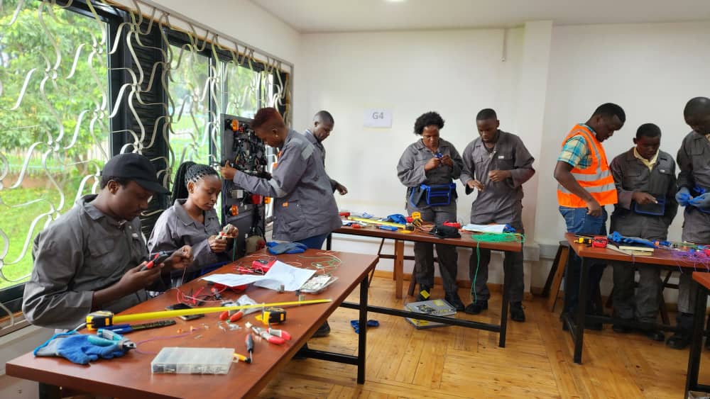 DRIVe Project: GOGO Electric and GIZ upskill 104 Ugandans in e-mobility ...